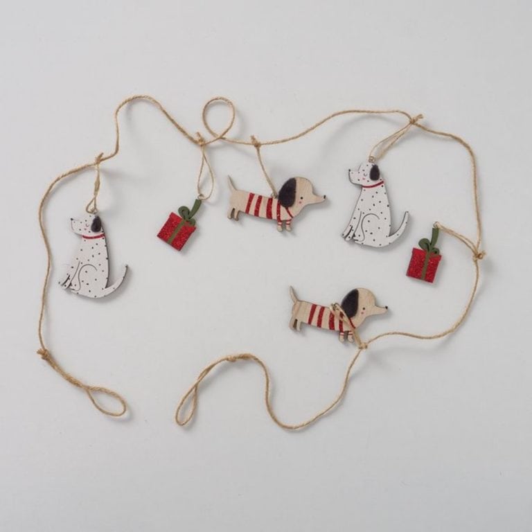 Barney Christmas Dog Garland - The Festive Farm Shed